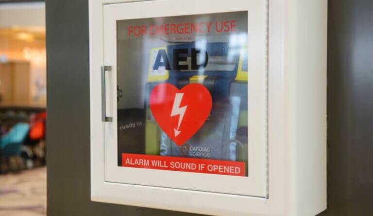 How to Use an AED: Steps for Operating an AED Effectively
